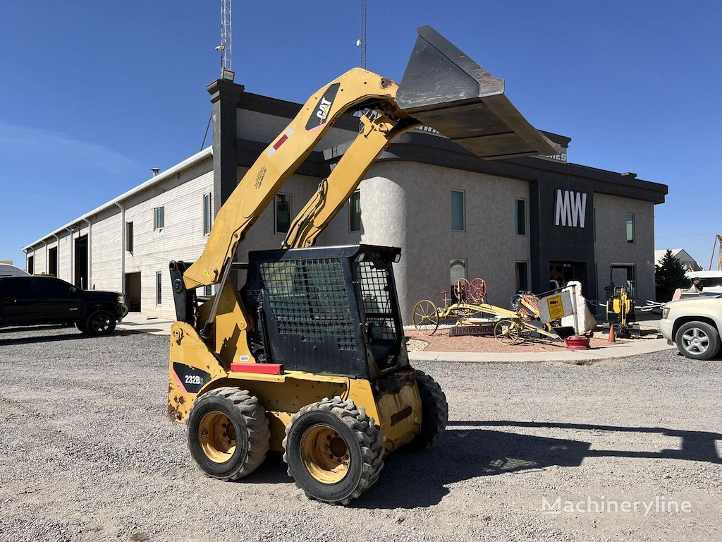 Caterpillar 232B mini utovarivač