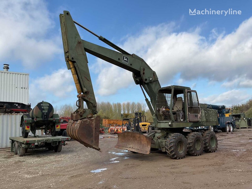 Prodaje se John Deere 690DR bager točkaš na aukciji