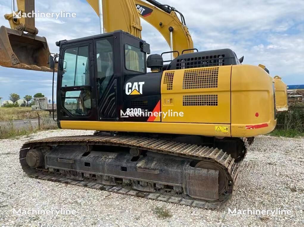 Caterpillar 330D2L bager guseničar