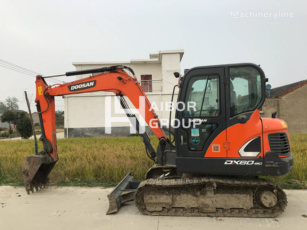 Doosan DX60 DH60 60 bager guseničar