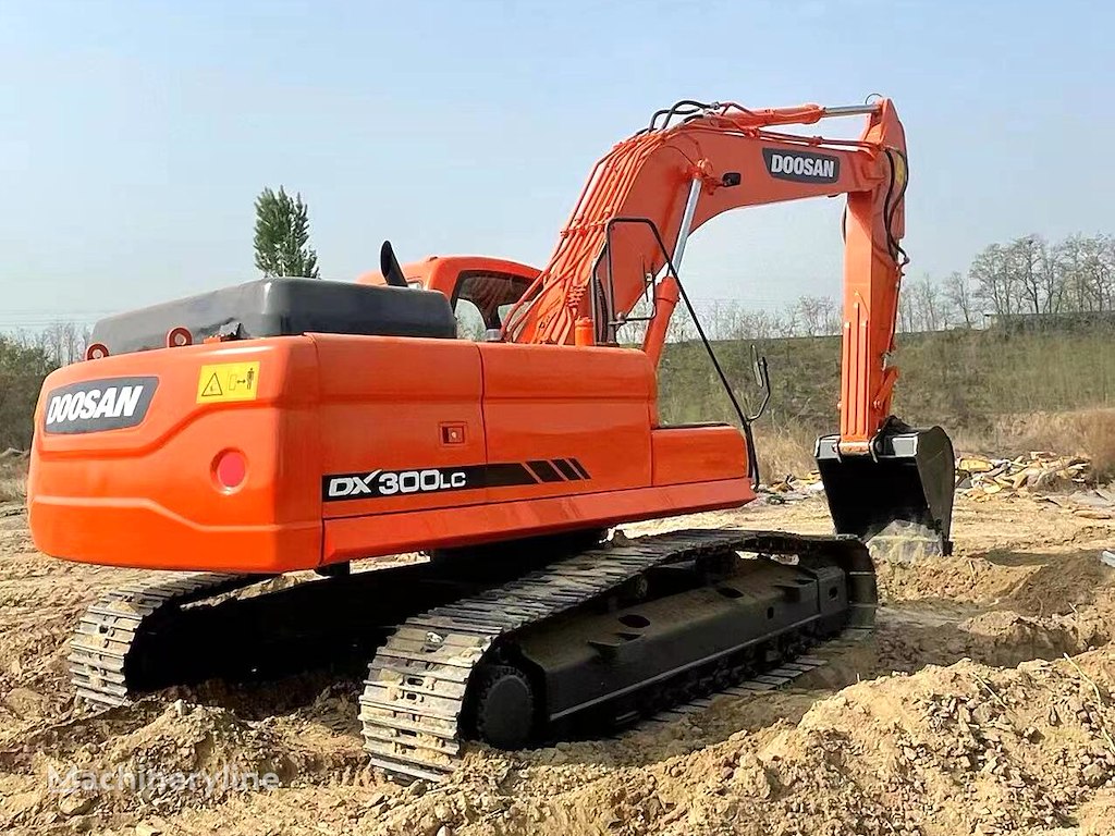 Doosan DX300 bager guseničar