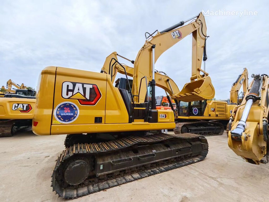 Caterpillar CAT 323 bager guseničar