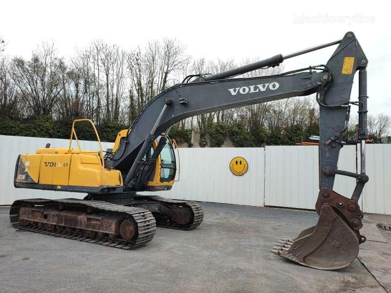 Volvo EC210LC bager guseničar