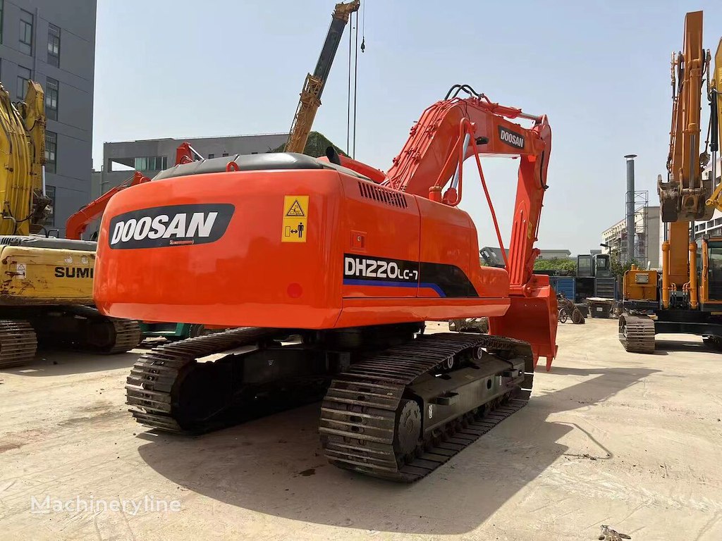 Doosan DH220 bager guseničar