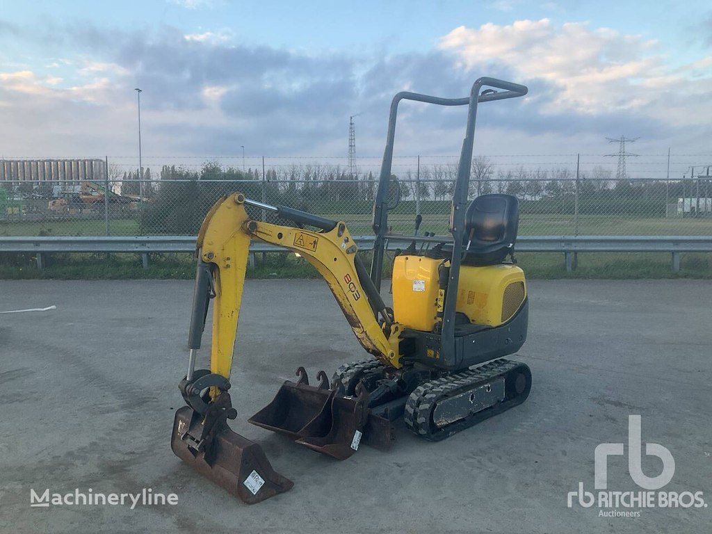 Prodaje se Wacker Neuson 803 mini bager na aukciji