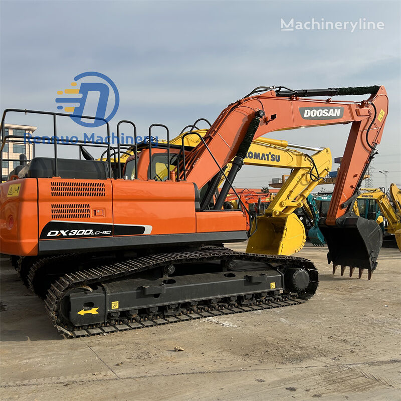 Doosan DX300 bager guseničar