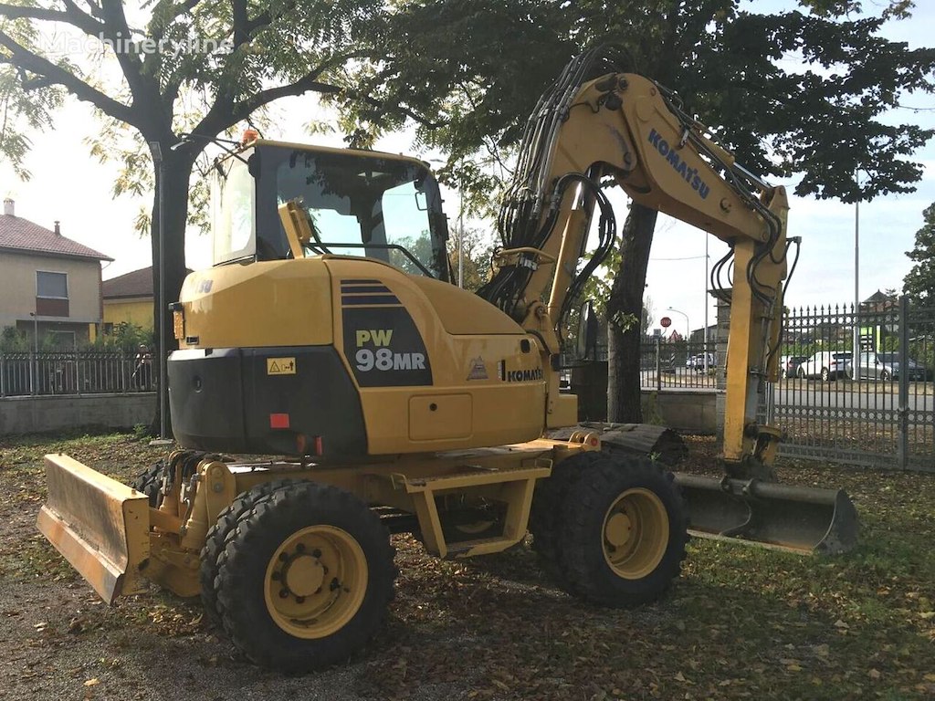 Komatsu PW98MR bager točkaš