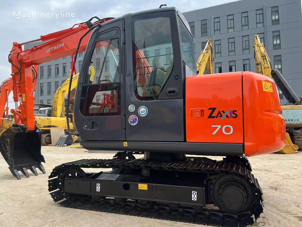 Hitachi ZX70 bager guseničar