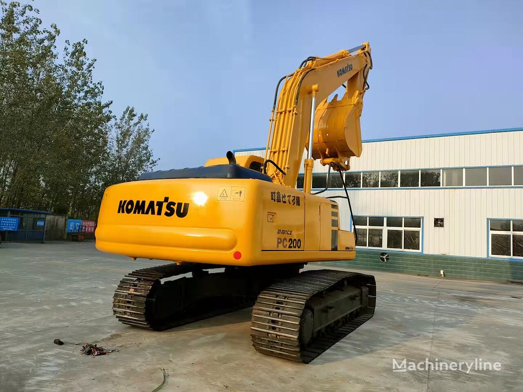 Komatsu PC200-6 bager guseničar