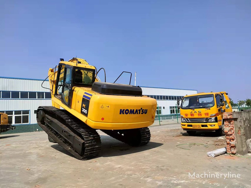 Komatsu PC300-7 bager guseničar