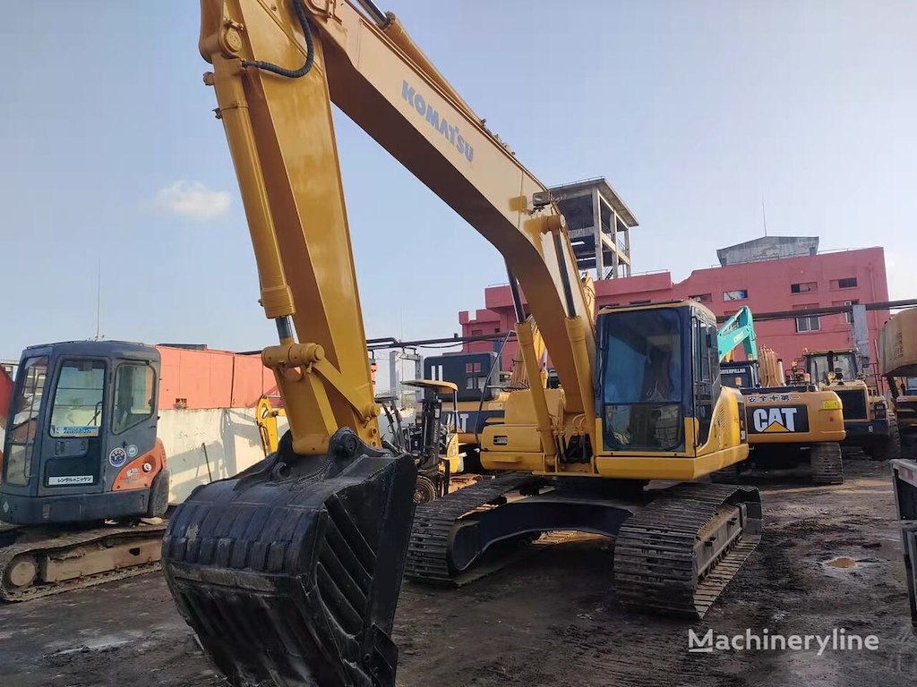 Komatsu PC200-7 bager guseničar