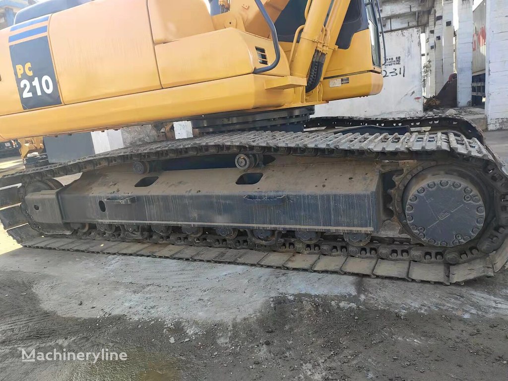 Komatsu PC210-7 bager guseničar