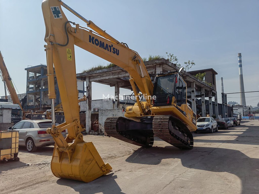 Komatsu PC200-8 bager guseničar