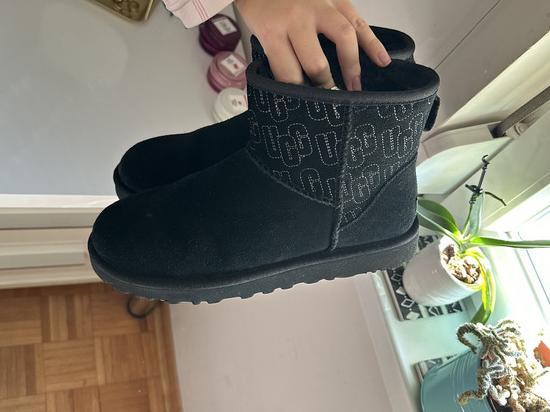 Nove original ugg cizme