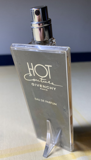 Givenchy Hot couture no.1 50ml edp % 7500