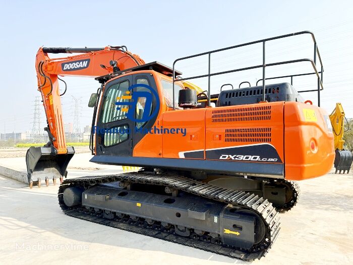 Doosan DX300 bager guseničar