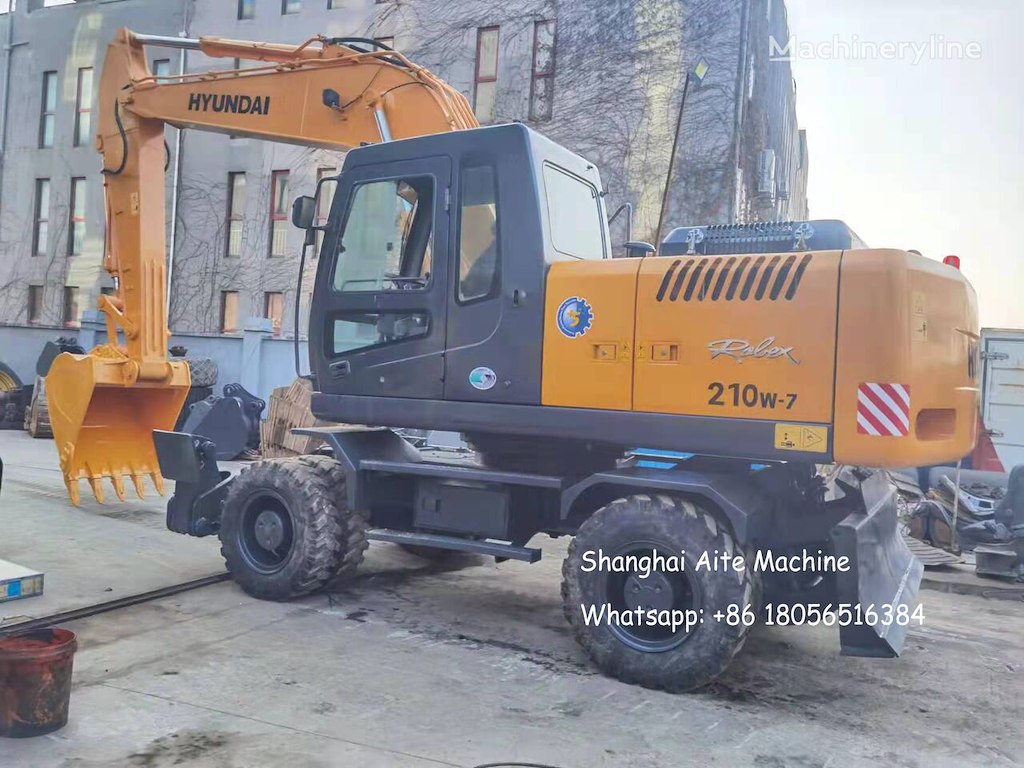 Hyundai R210 bager točkaš