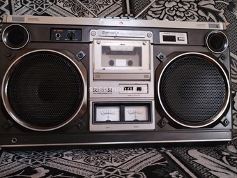 HITACHI boombox - ghettoblaster TRK-8180E