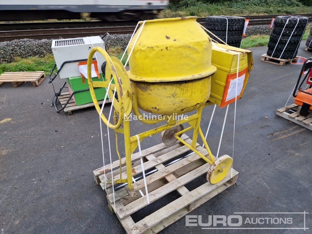 Prodaje se Electric Cement Mixer betonsku mešalicu na aukciji