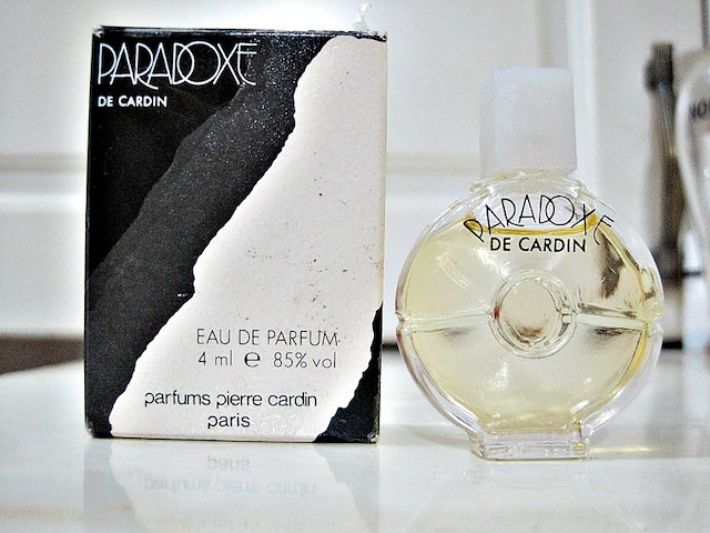 Paradoxe Pierre Cardin