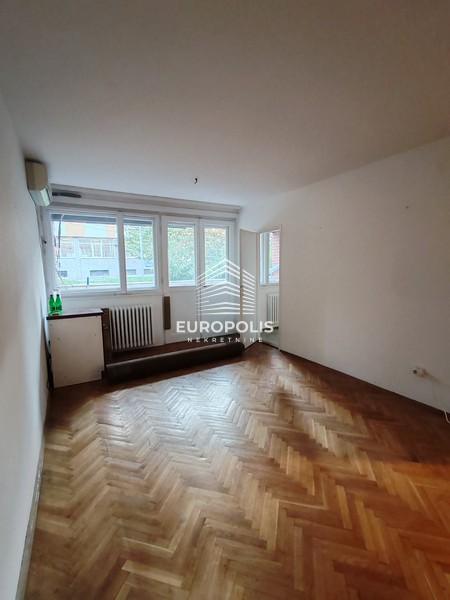 Izdavanje, 2.0, prazan, Banovo brdo ID#6502 400 €