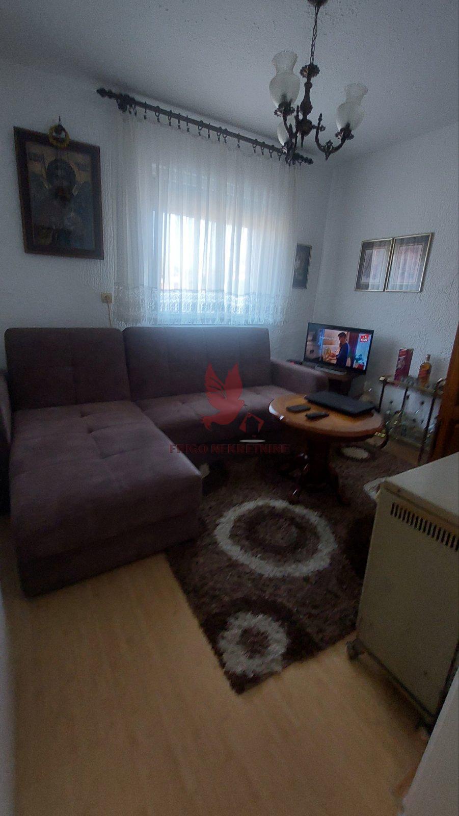 Praktičan renoviran stan u centru, Mladenovac, Centar #s290 #1617 40.000 €