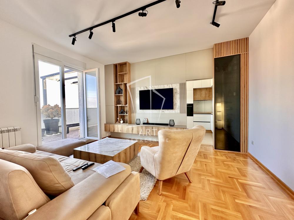 LUX stan u mirnom delu Zemuna ID#9202 245.000 €