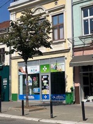 Izdaje se lokal u strogom centru grada od 110m2