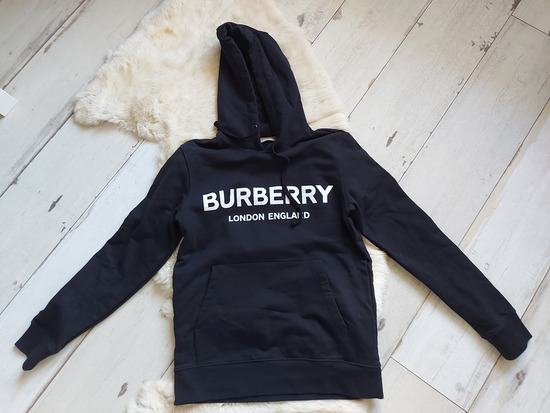 Burberry brutalni duks s