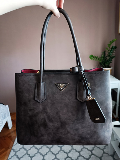 sada 2000 Prada handbag - Novo