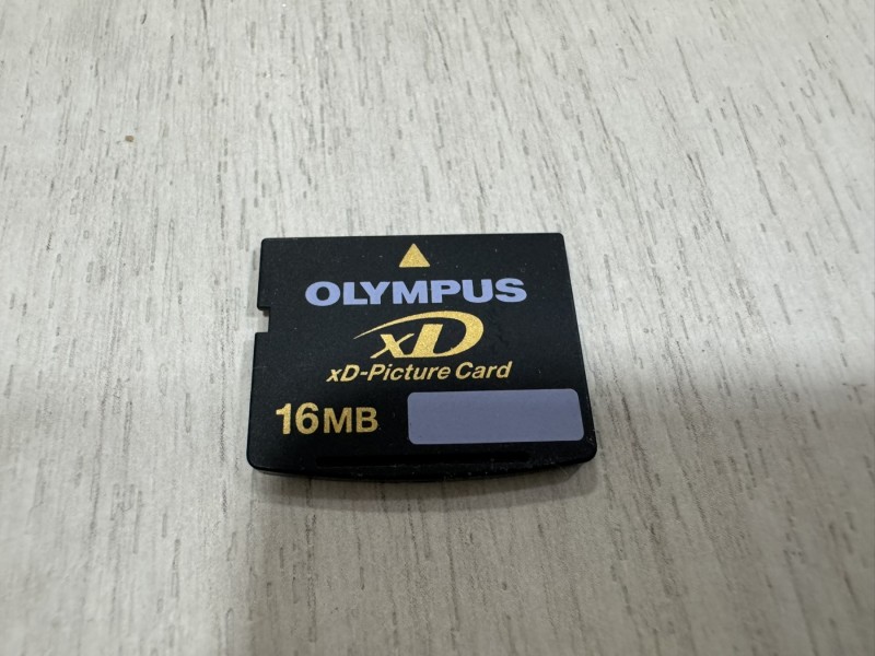 OLYMPUS XD 16MB memorijska kartica