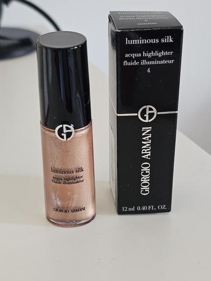 Armani luminous silk tečni hajlajter/bronzer