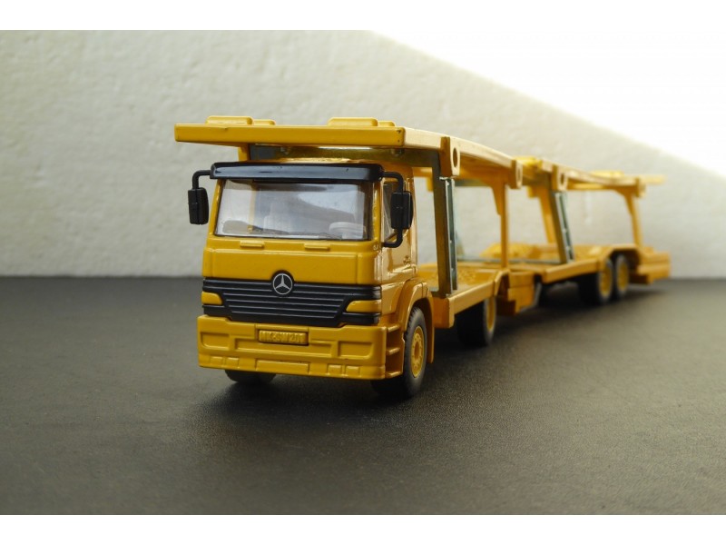 Mercedes Benz Autotransporter 1:55 Siku