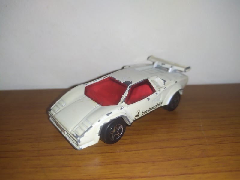 Matchbox Lamborghini Countach LP 500 S