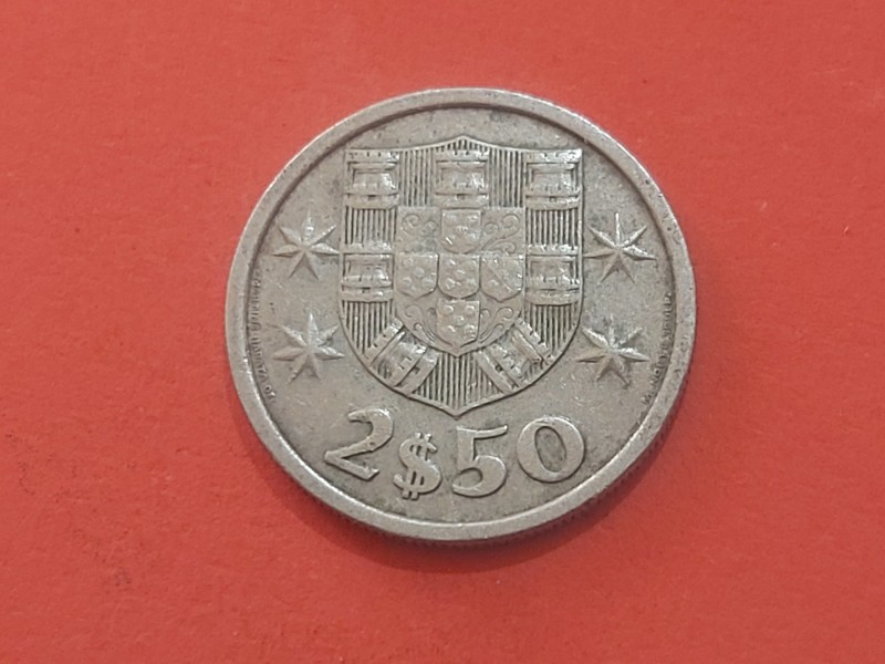 Portugal - 2,5 escudos 1978 god