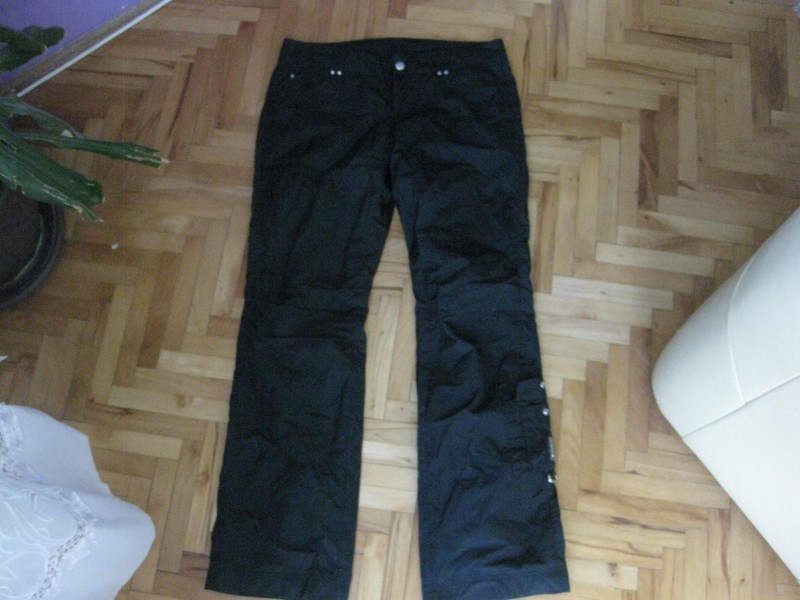 Orig. BOGNER crne pantalone kao nove .. M