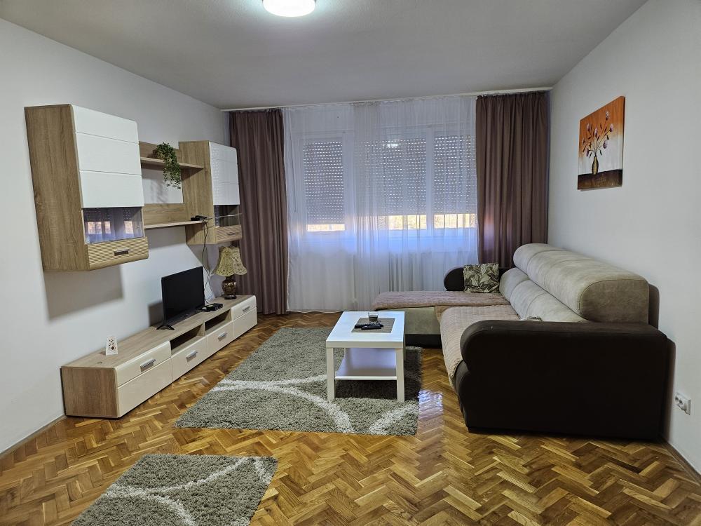 Bul despota Stefana, Troiposoban stan za izdavanje, 94m2, 1.200€