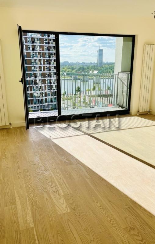 Četvorosoban stan za izdavanje, 109m2, 2.200€