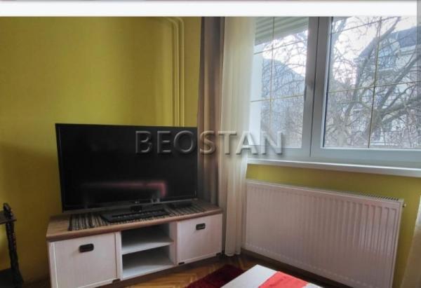 Borisavljeviceva, Trosoban stan za izdavanje, 70m2, 700€