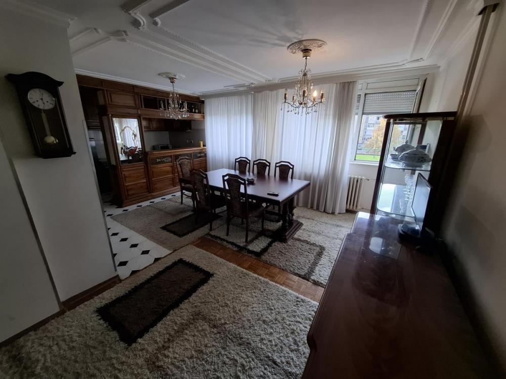 Četvorosoban stan na prodaju, 130m2, 321.000€