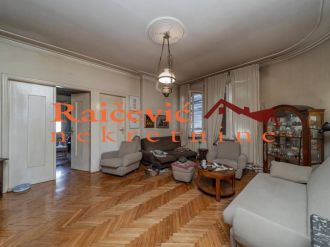 90m² 360.000€
Beograd, Stari grad, Kosančićev venac, Kosancicev venac