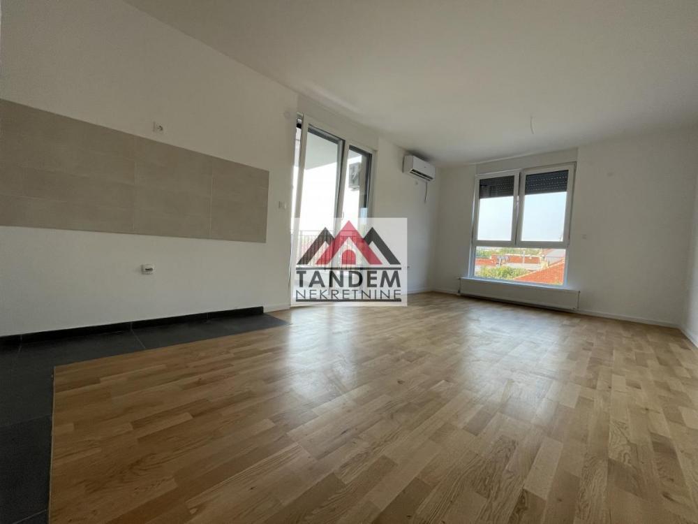 Bulevar svetog cara Konstantina, Jednosoban stan na prodaju, 64m2, 106.000€