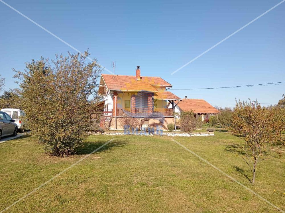 Kosmajska, Kuća na prodaju, 160m2, 123.000€