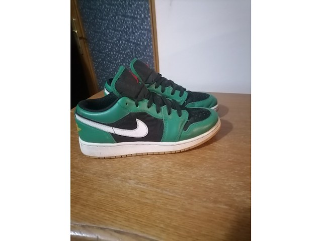 NIKE JORDAN 1 LOW 38,5