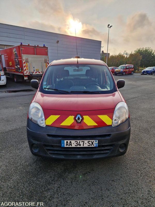 Prodaje se Renault KANGOO laki furgon na aukciji