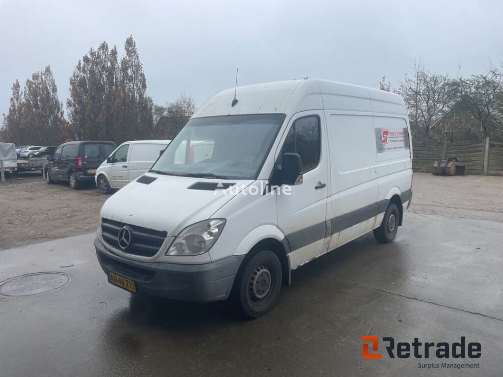 Prodaje se Mercedes-Benz Sprinter minibus furgon na aukciji