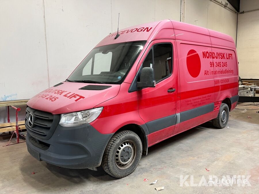 Prodaje se Mercedes-Benz Sprinter minibus furgon na aukciji