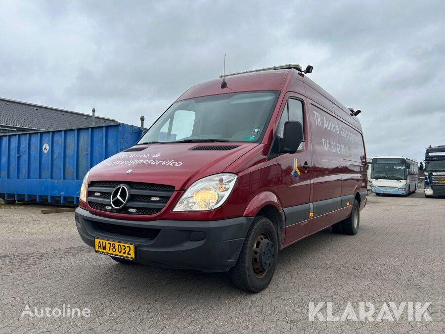 Prodaje se Mercedes-Benz Sprinter minibus furgon na aukciji