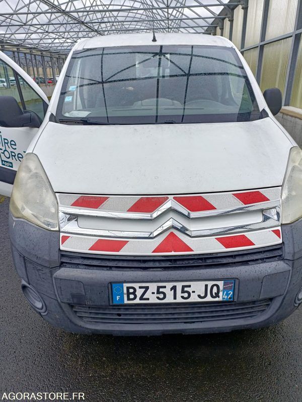 Prodaje se Citroen BERLINGO laki furgon na aukciji