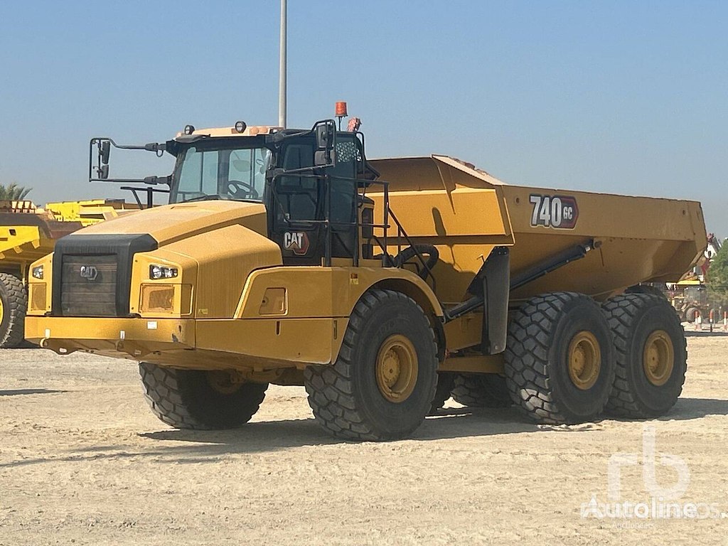 Prodaje se Caterpillar 740GC kiper na aukciji